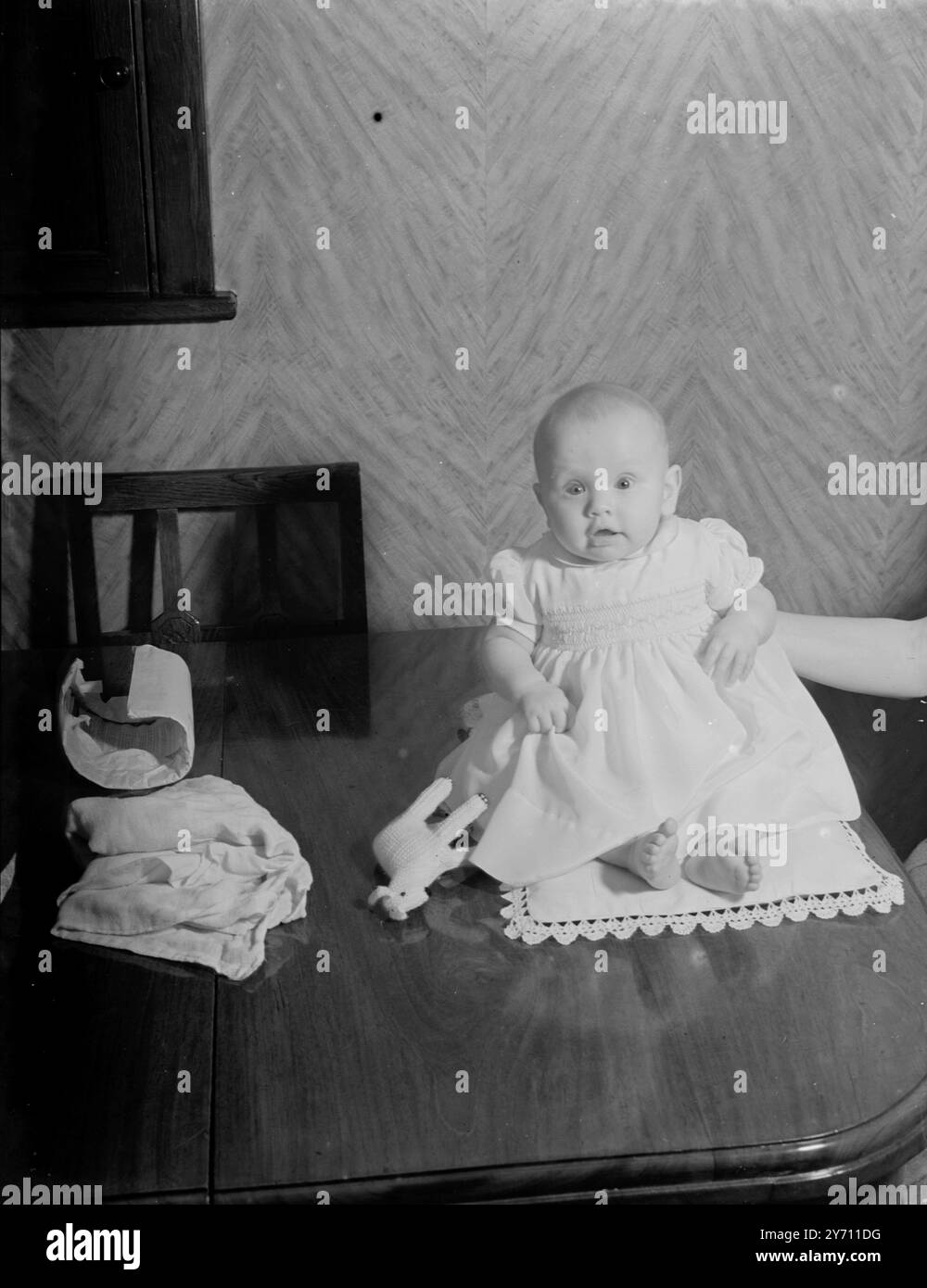 Baby 1940 Stock Photo - Alamy