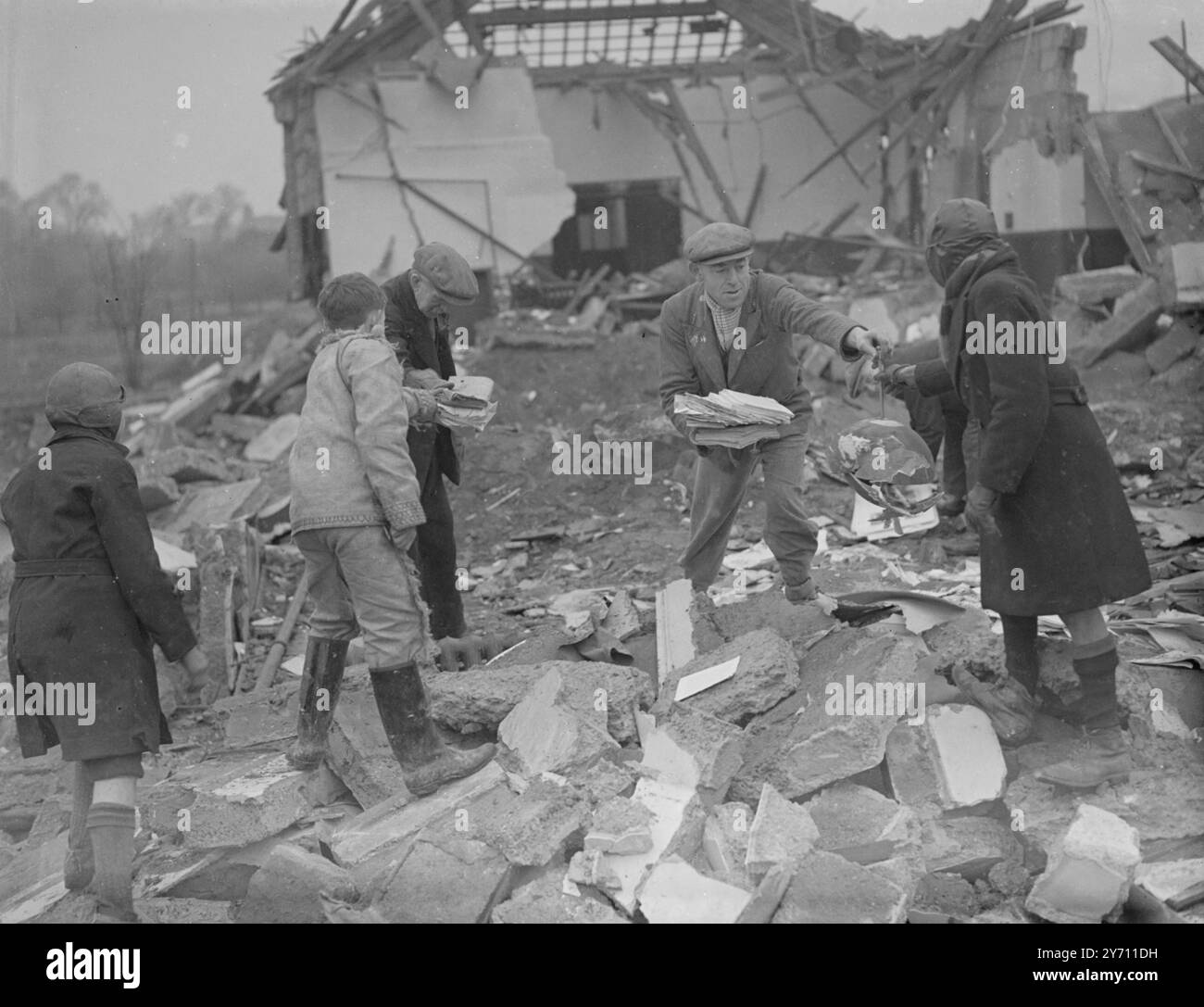 Bomb damage from world war ii hi-res stock photography and images - Alamy