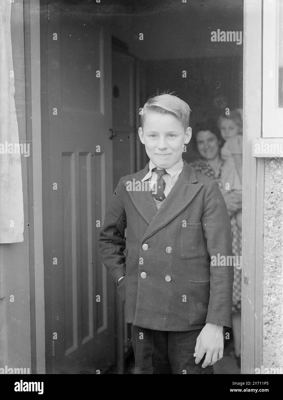 1940 boy Black and White Stock Photos & Images - Alamy