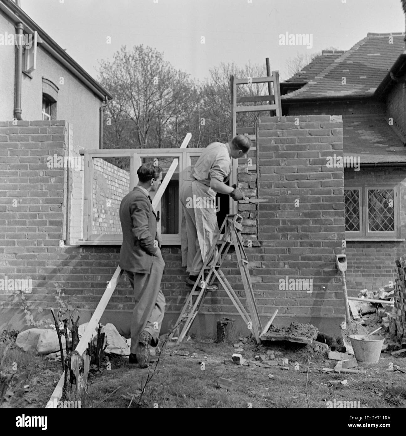 Building Office 1942 Stock Photo - Alamy