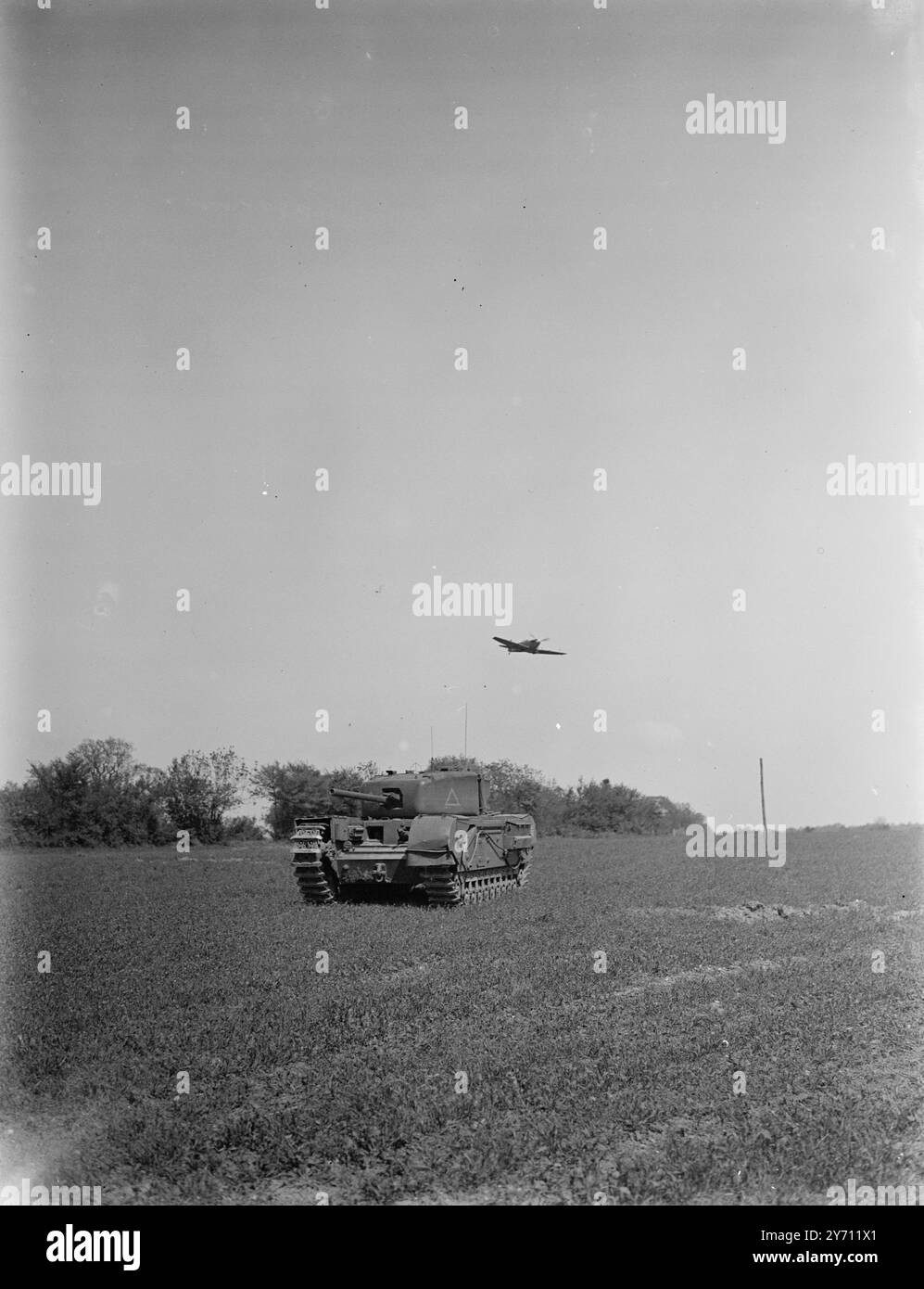 Tank attack 1945 Stock Photo - Alamy