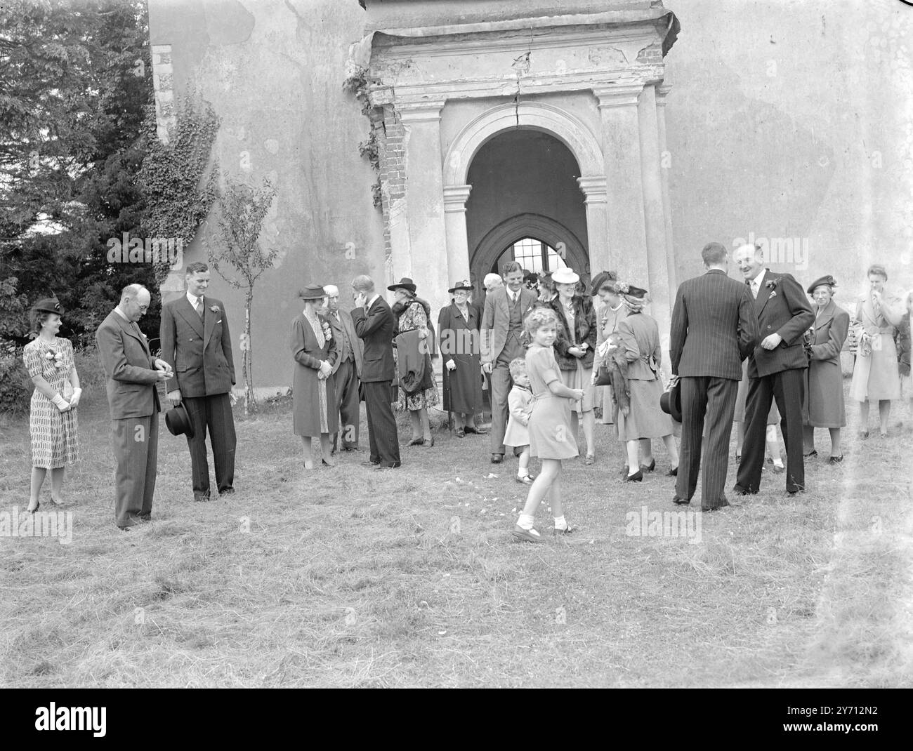 Wedding of David Mostyn and Beryl Miller . 1 January 1946 Stock Photo ...