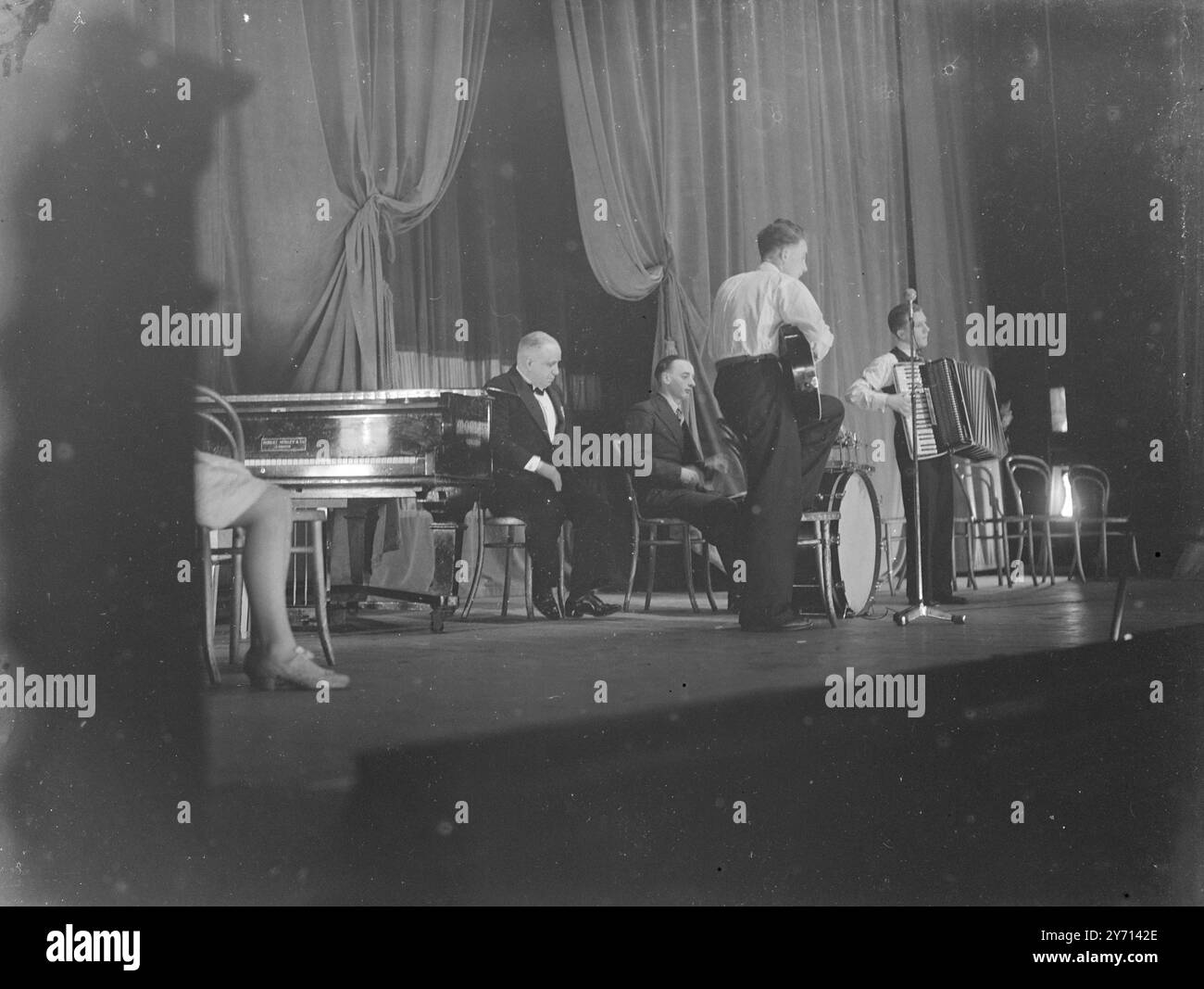 Stage organ Black and White Stock Photos & Images - Alamy