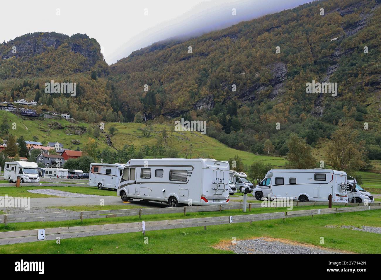 Camping in Norwegen, Campingplatz am Geirangerfjord , Wohnmobil ...