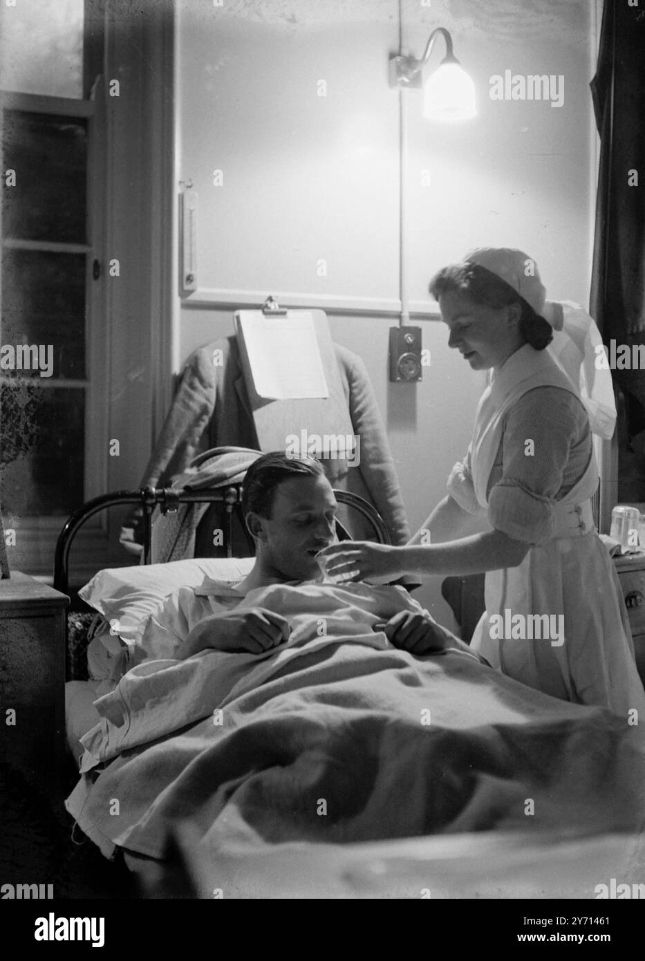 Hospital - Wartime . 1945 Stock Photo - Alamy