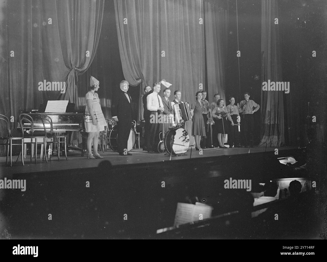 Second stage group a Black and White Stock Photos & Images - Alamy