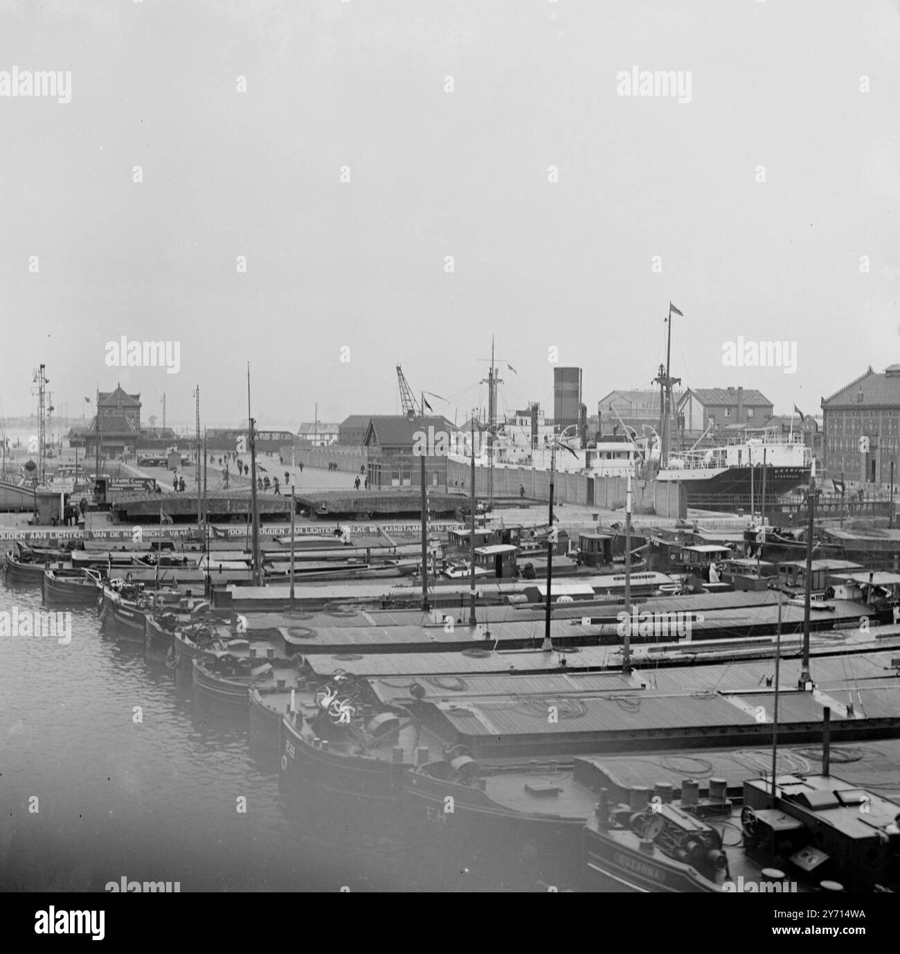 Docks 1945 Black and White Stock Photos & Images - Alamy