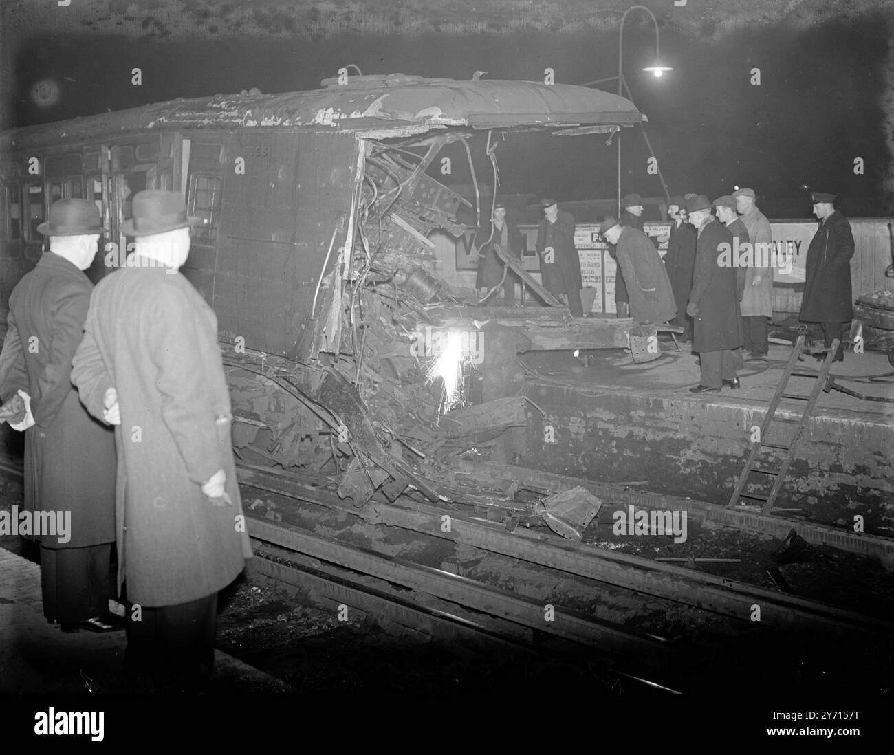 Train Crash - Mottingham . 1940 Stock Photo - Alamy