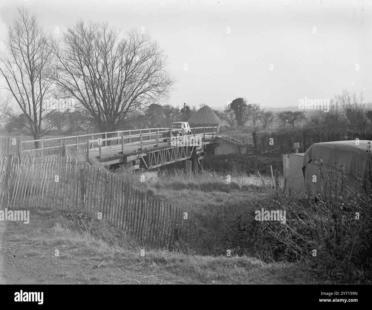Grove Ferry and bridge 1941 Stock Photo - Alamy