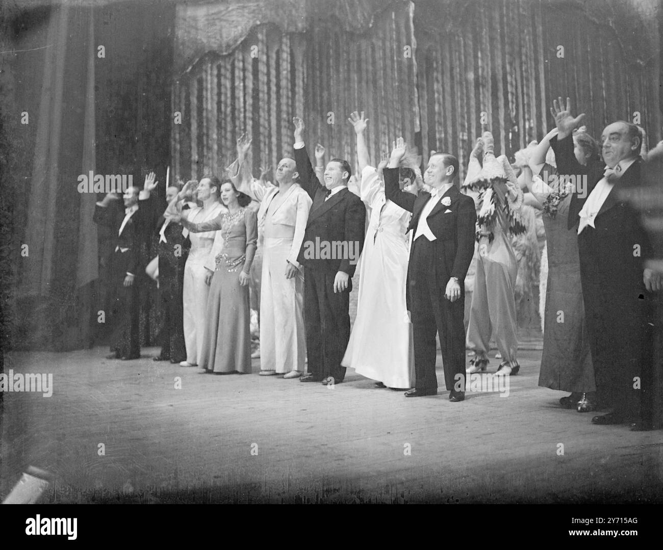 Stage Show at Lewisham Hippodrome . 1940 Stock Photo - Alamy