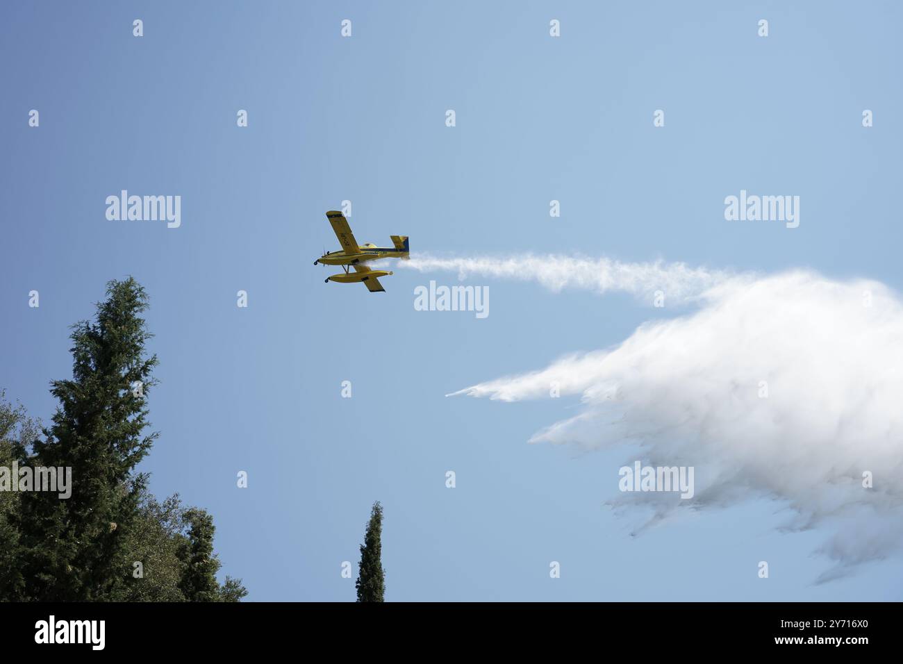 air tractor AT-802A firefighting aqmphibious aircraft in action. summer ...