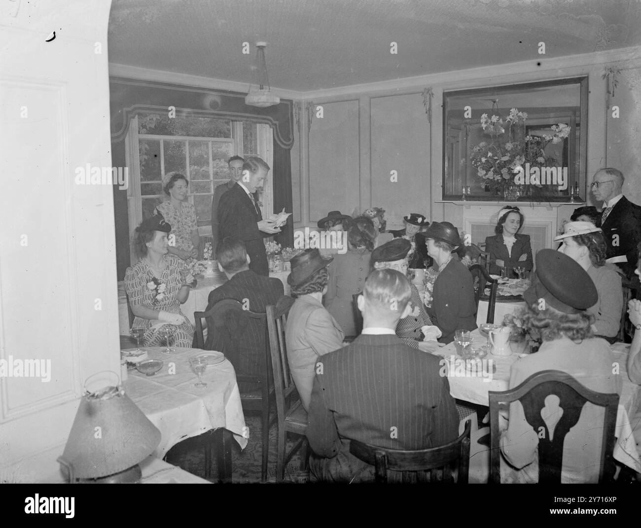 Wedding of David Mostyn and Beryl Miller . 1 January 1946 Stock Photo ...