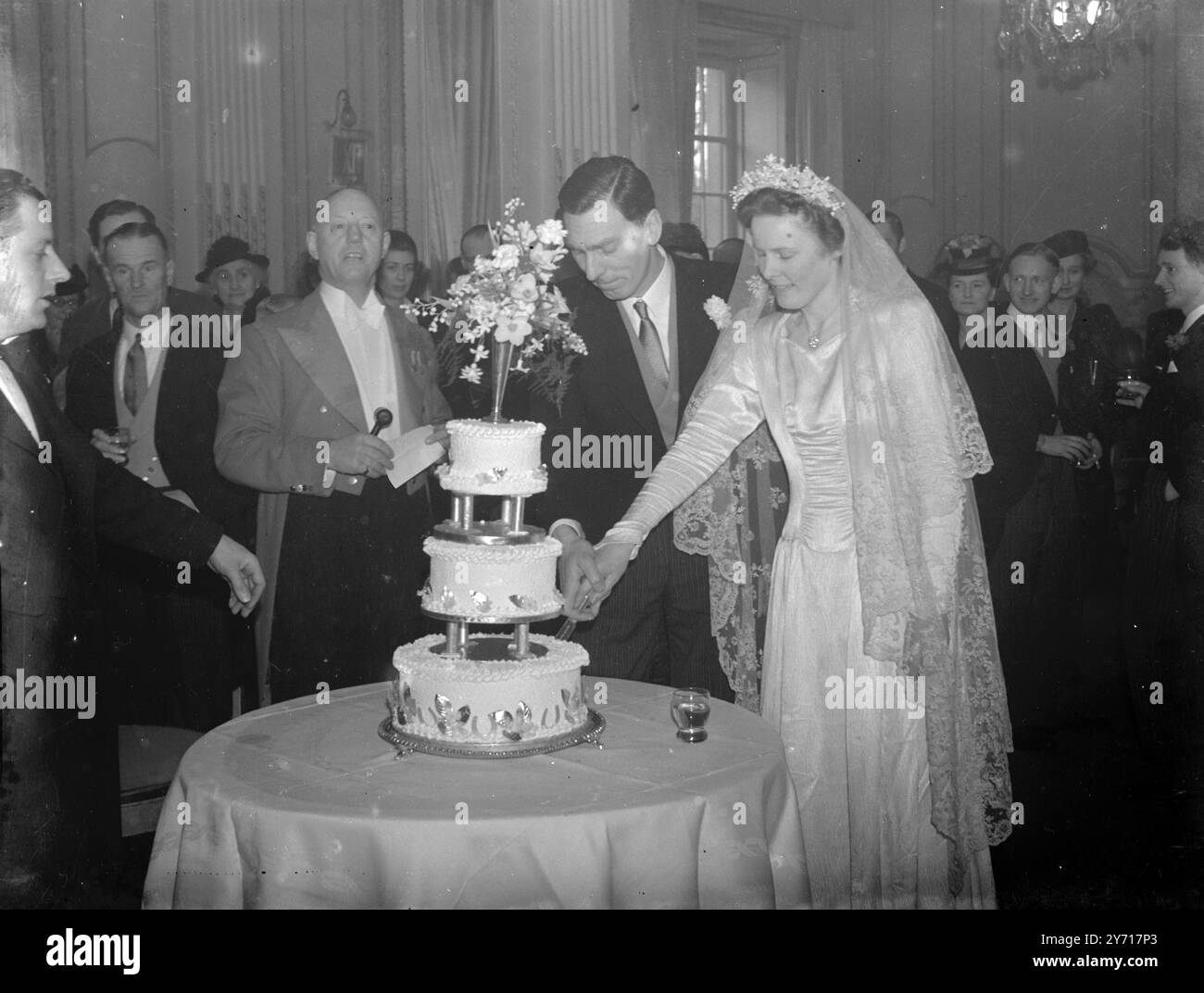 Bridegrooom hi-res stock photography and images - Alamy