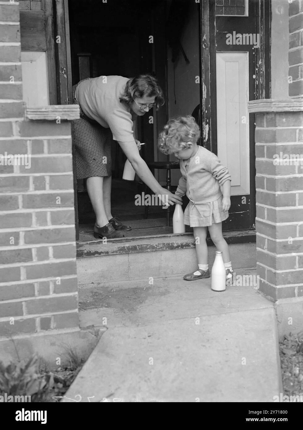 Mrs Joyce walker 12 May 1947 Stock Photo - Alamy