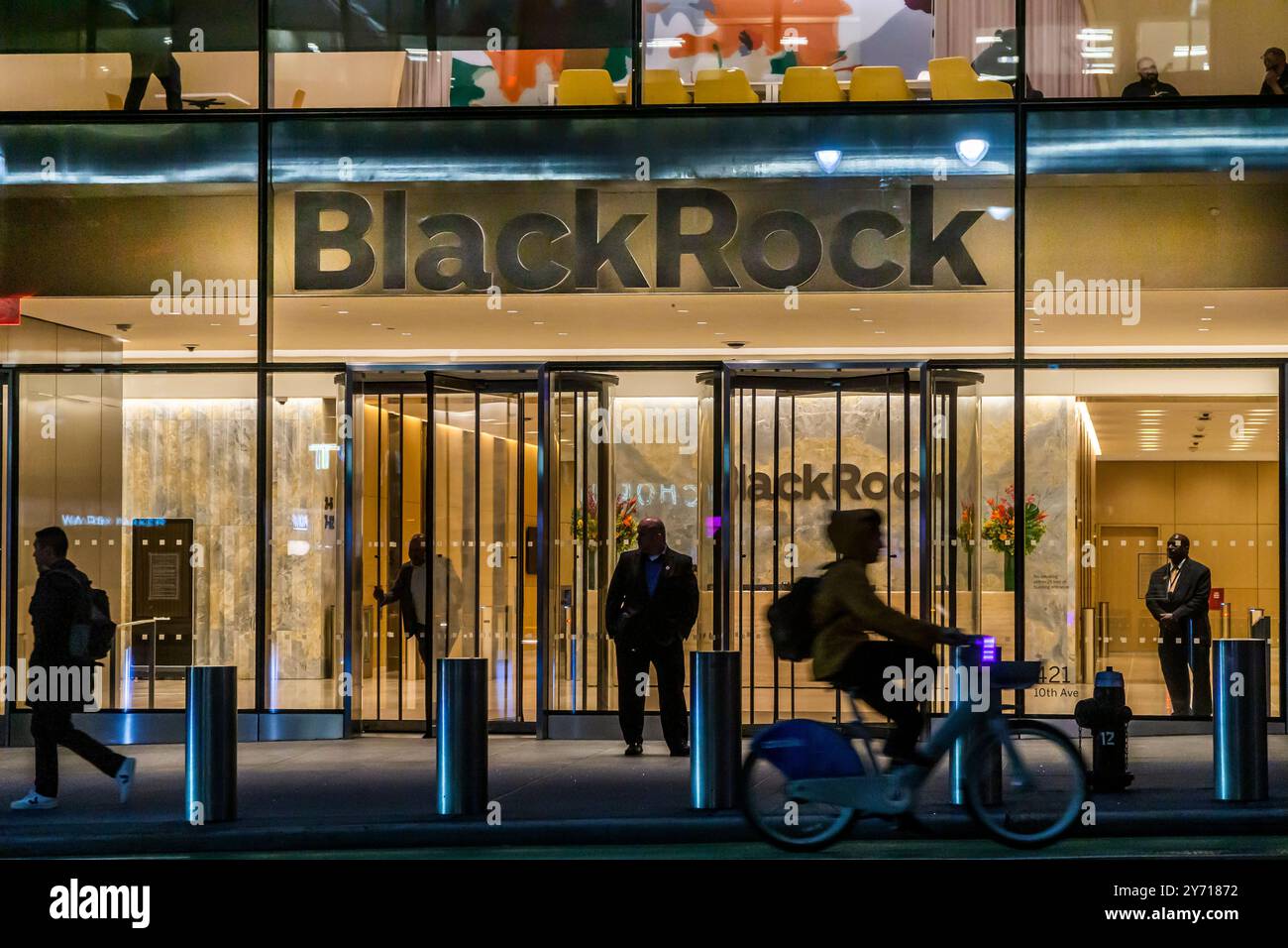 The 50 Hudson Yards New York headquarters of the BlackRock investment ...