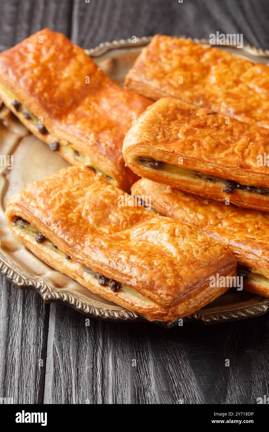 Golden layers puff pastry hi-res stock photography and images - Alamy