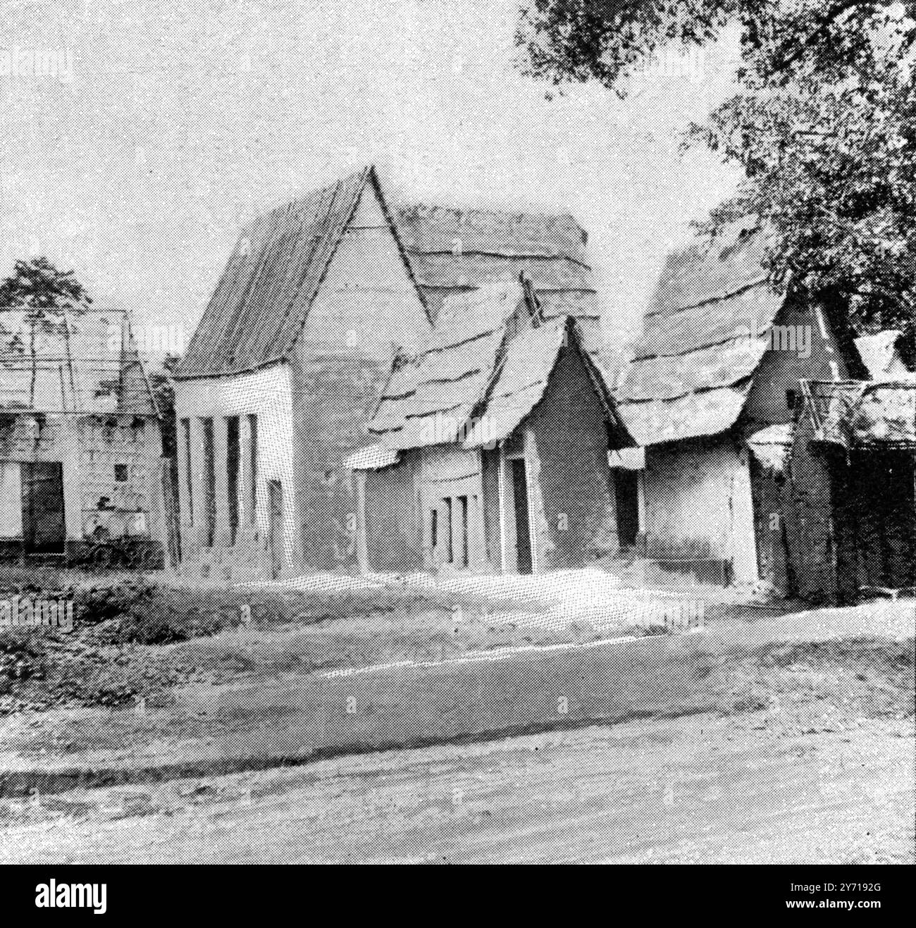 Palace siege Black and White Stock Photos & Images - Alamy