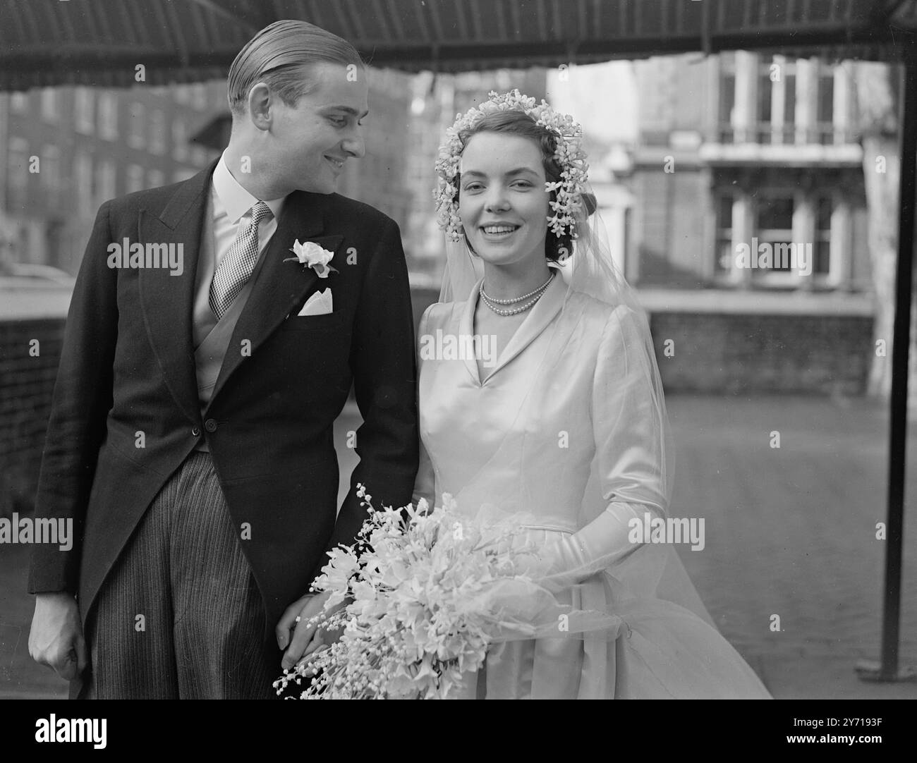 EARL'S DAUGHTER DANCED INTO ROMANCE LADY MAUREEN ISABEL Le POER TRENCH ...