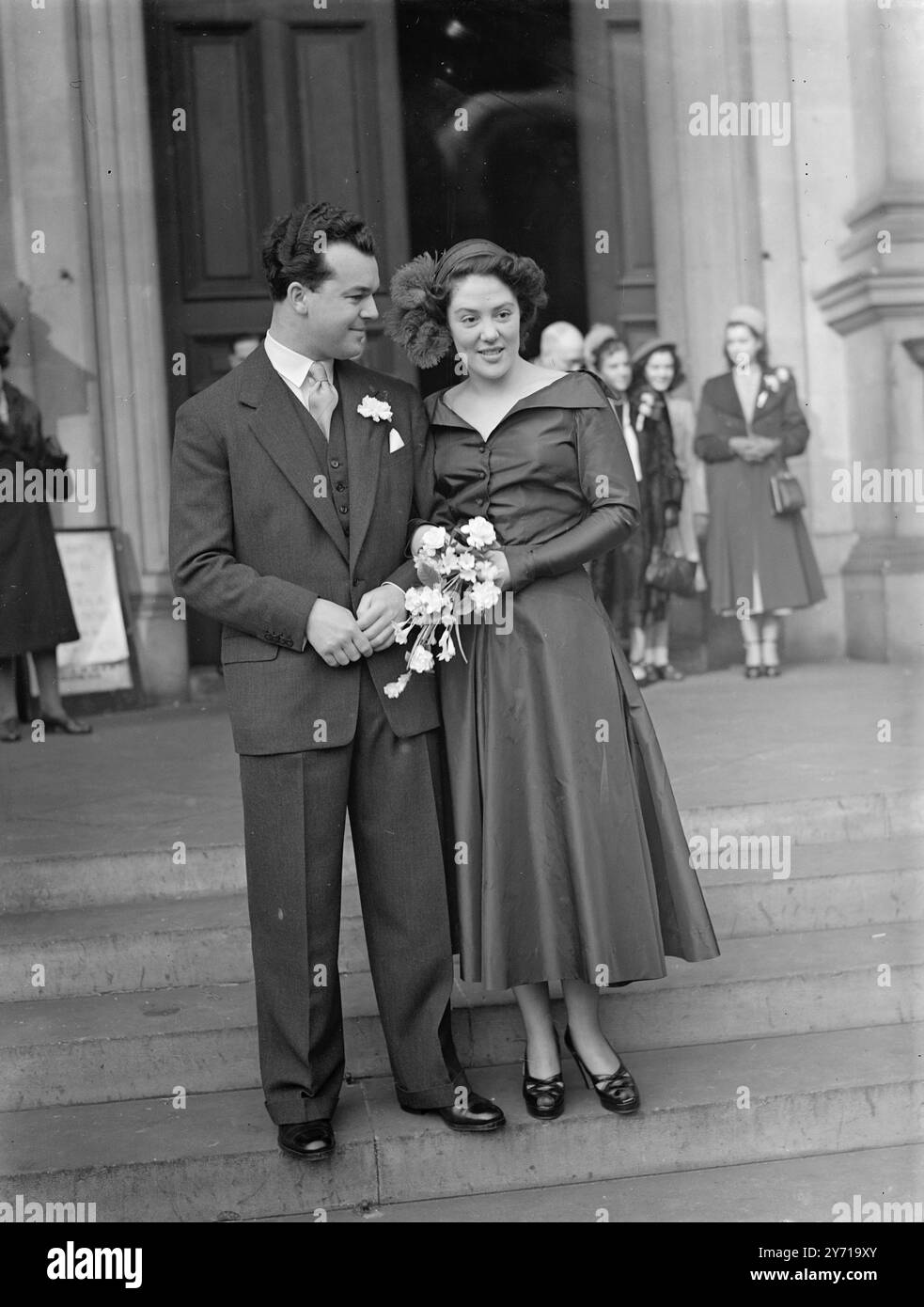 WAR ACE'S BROTHER MARRIES Flight Lieutenant RAYMOND PATRRICK ROBERT ...