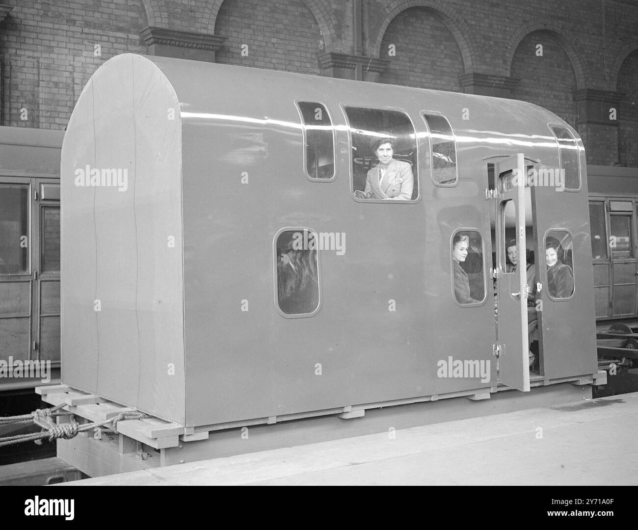 Luggage rack train hi-res stock photography and images - Alamy