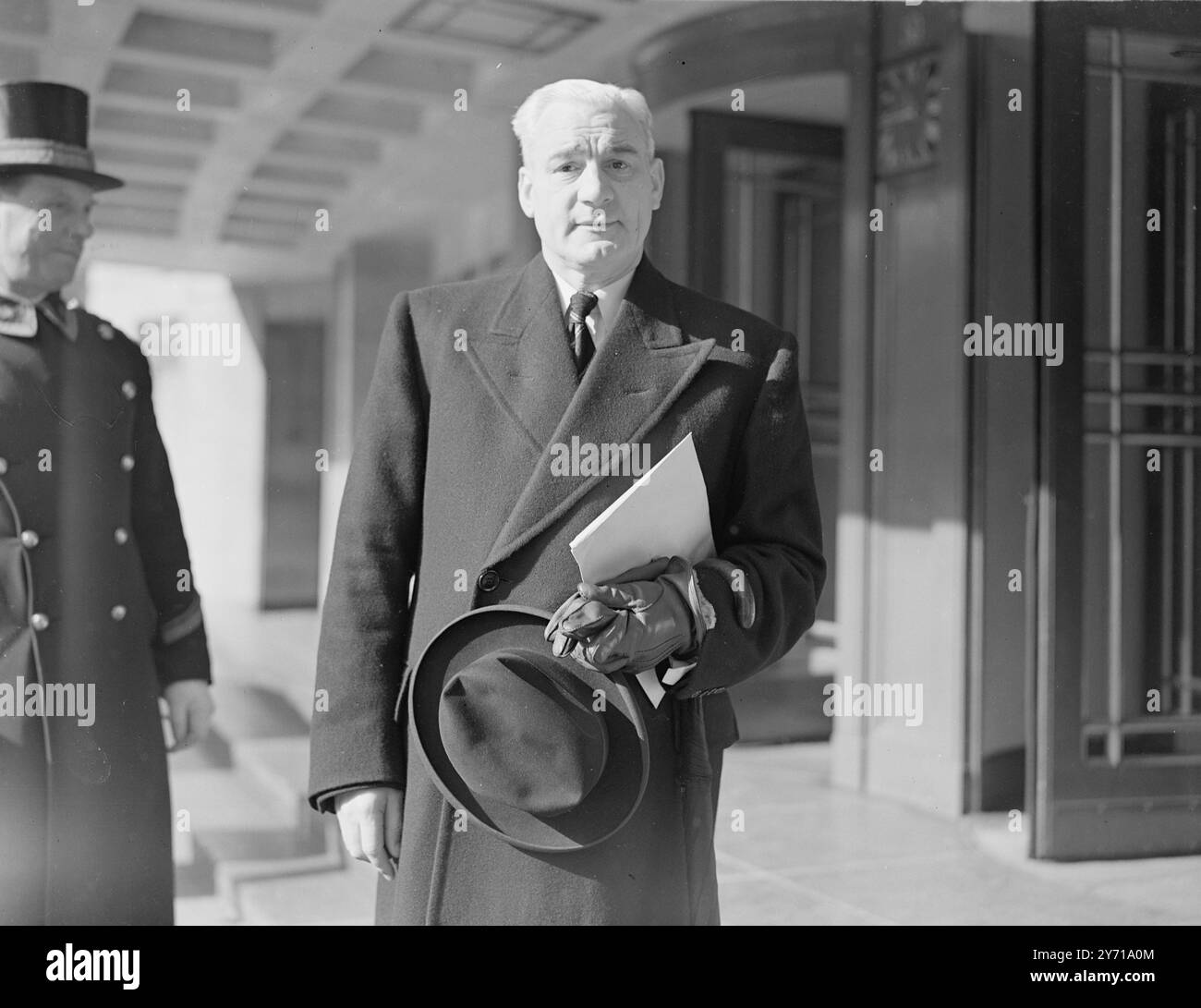 EDINBURGH LORD PROVOST SEEING THE KING TO RECIEVE KNIGHTWOOD Mr ...