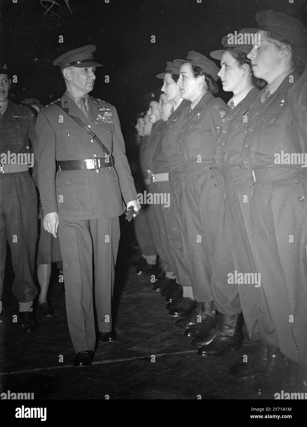 AIR CHEIF INSPECTS HIS ARMY REGIMENT Marshall of the Royal Air Force ...