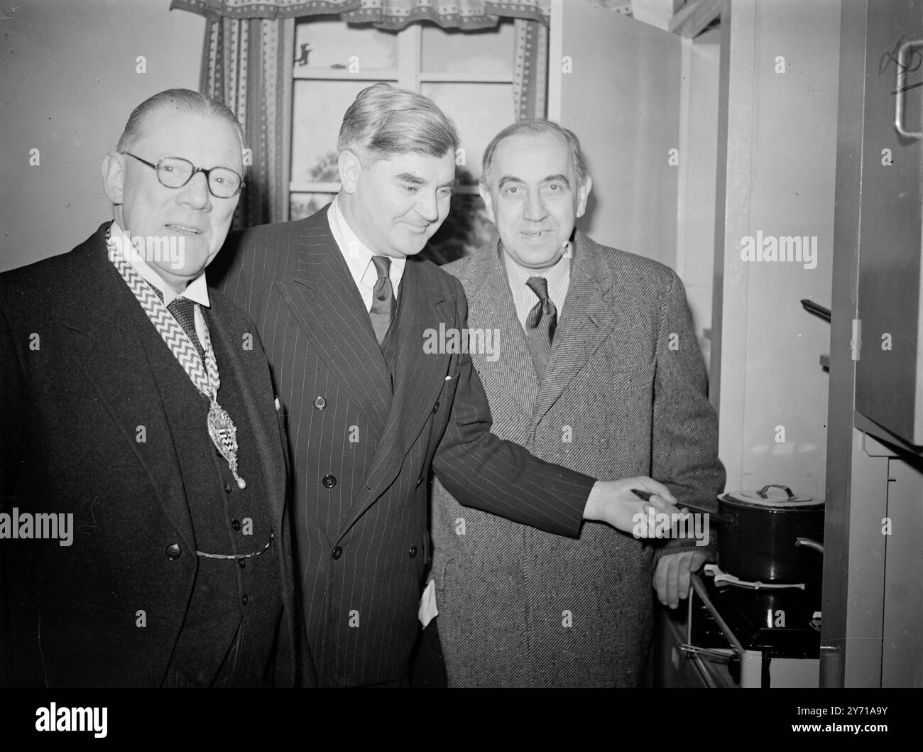 Berlin 1940s mayor ernst reuter hi-res stock photography and images - Alamy