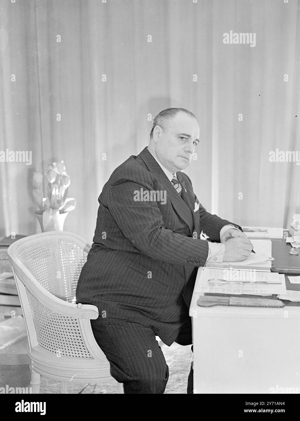 VOICE IN TOWN Famous Italian tenor , BENIAMINO GIGLI is in England for ...