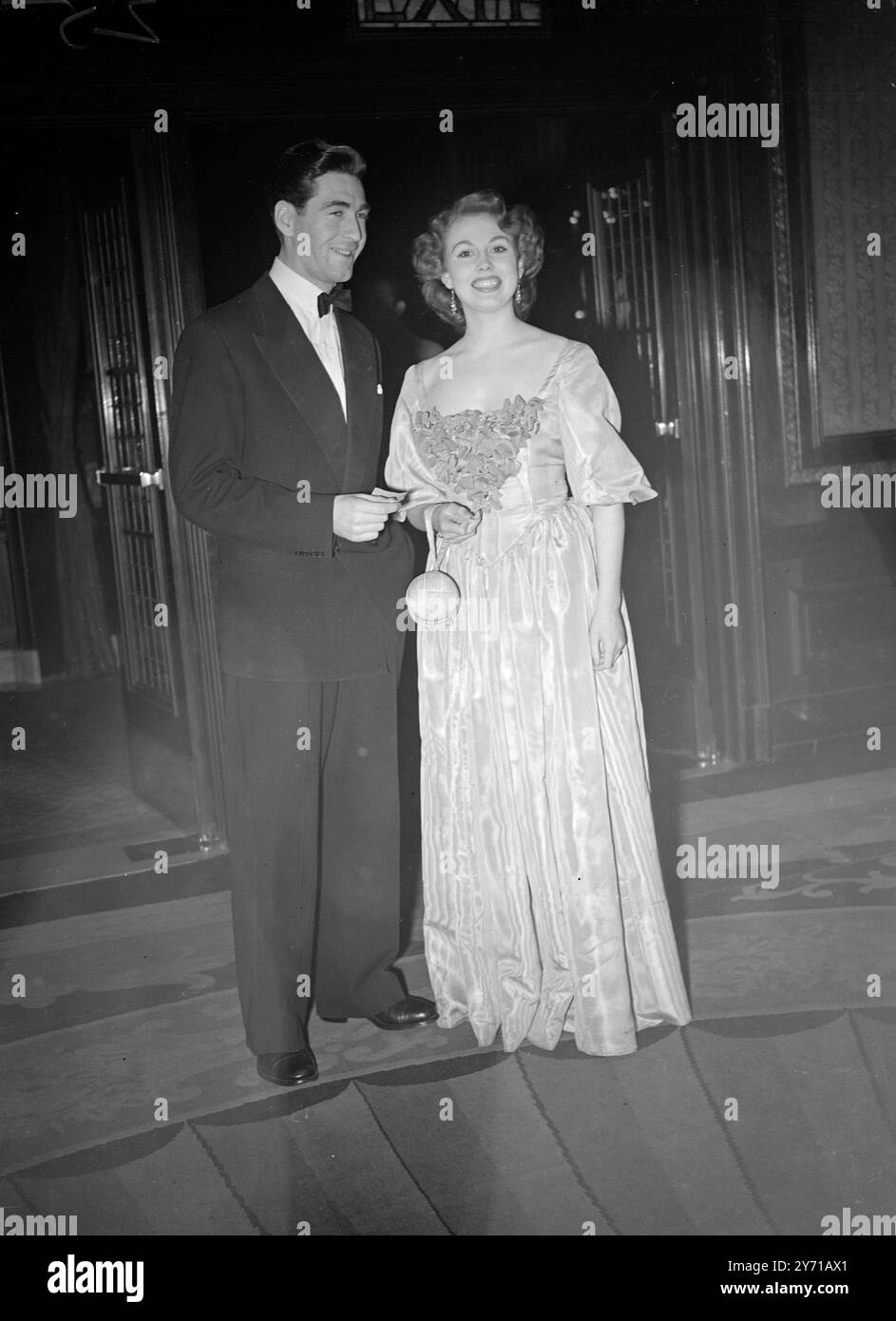 ARRIVING FOR '' THE GLASS MOUNTAIN PREMIER Film actress HAZEL COURT in ...
