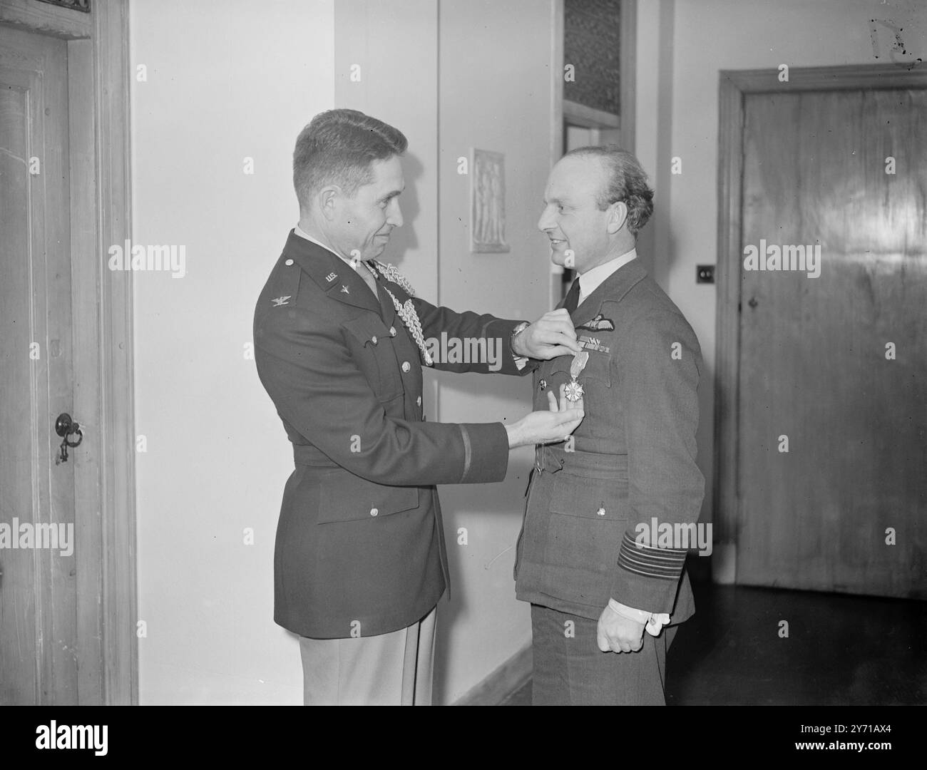 BATTLE OF BRITAIN PILOT GETS AMERICAN AWARD . GROUP CAPTAIN EDWARD M ...