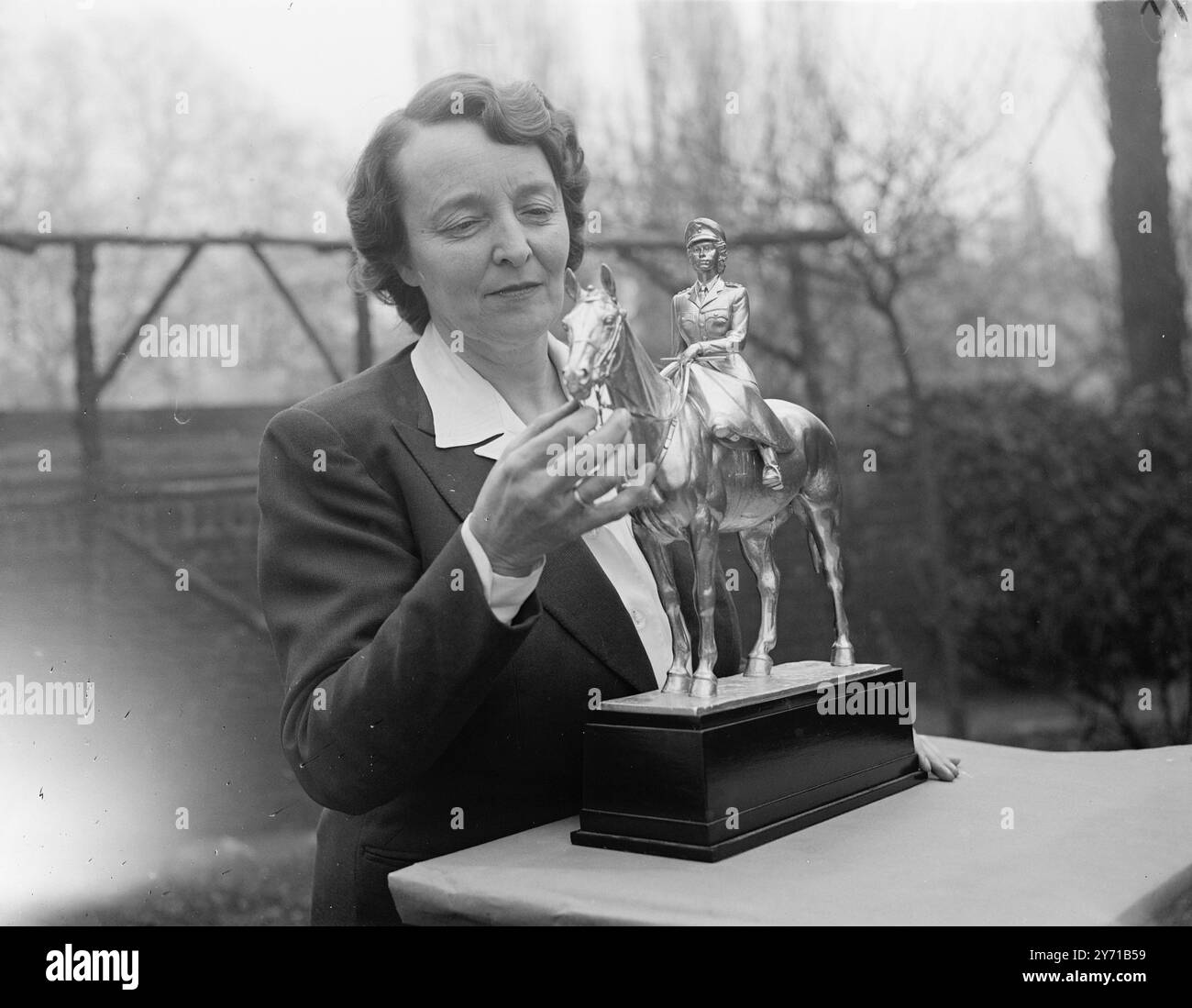 NEW STATUETTE OF PRINCESS ELIZABETH A portrait equestrian statuette in ...