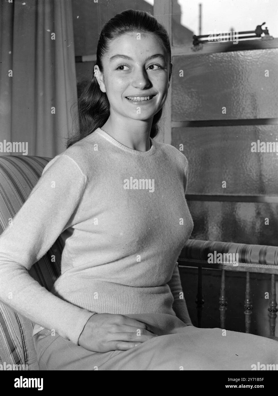 STARLET FROM FRANCE Latest recruit to the J . Arthur Rank Organisation ...