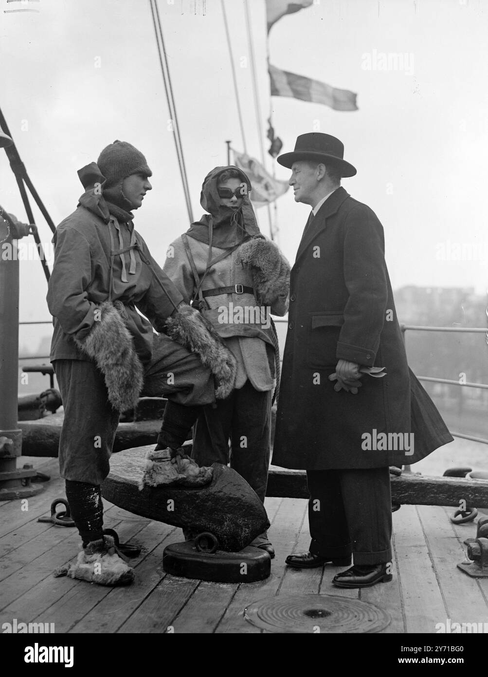 '' DISCOVERY '' BUILDER OPENS ANTARCTIC EXHIBITON Vice Admiral SKELTON ...