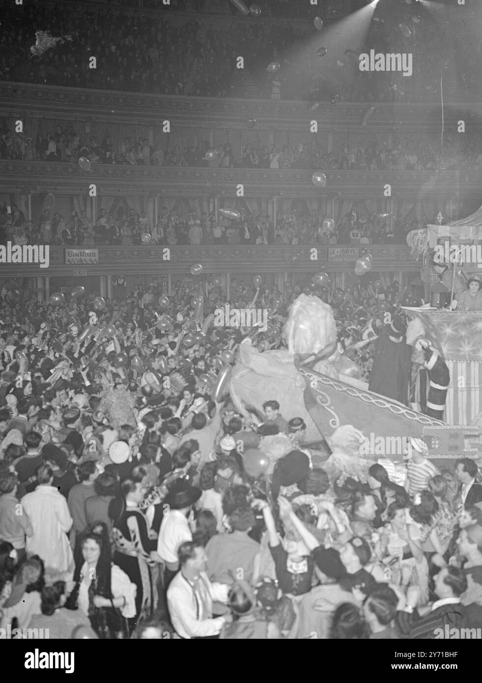 New year's eve 1940 hi-res stock photography and images - Alamy