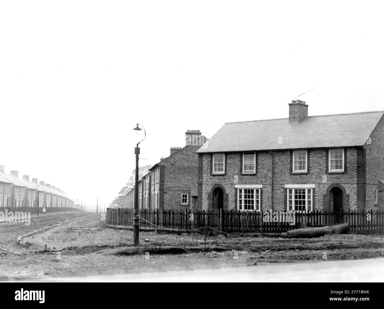 Newly built houses along Walford Road , Leicester , England 1930's ...