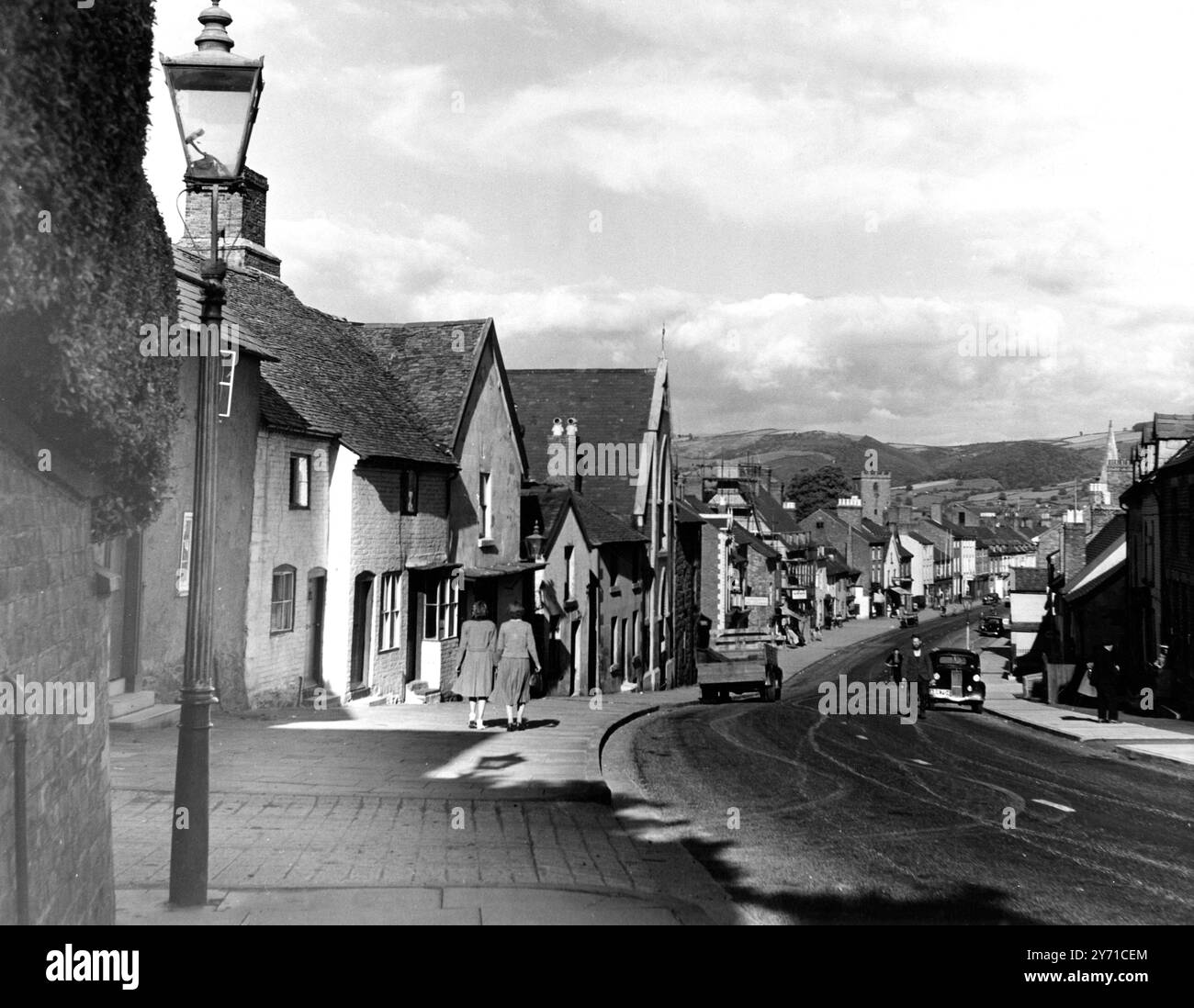 Welshpool High Street in Montgomeryshire, Wales. 17 October 1951 Stock ...