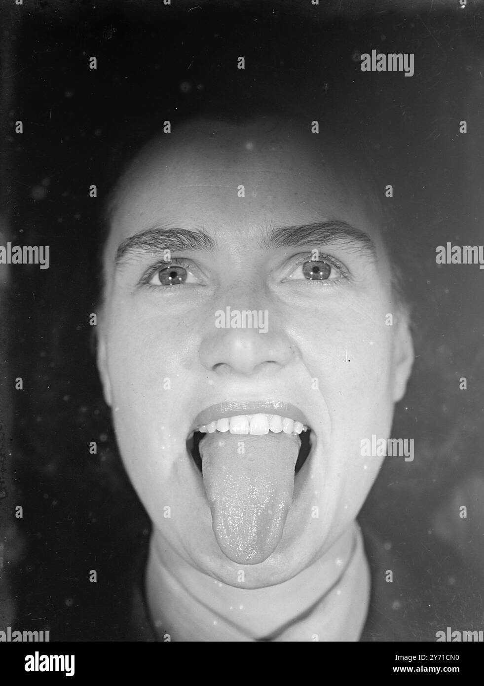 Miriam Bingham - Close portrait of face1940 Stock Photo - Alamy