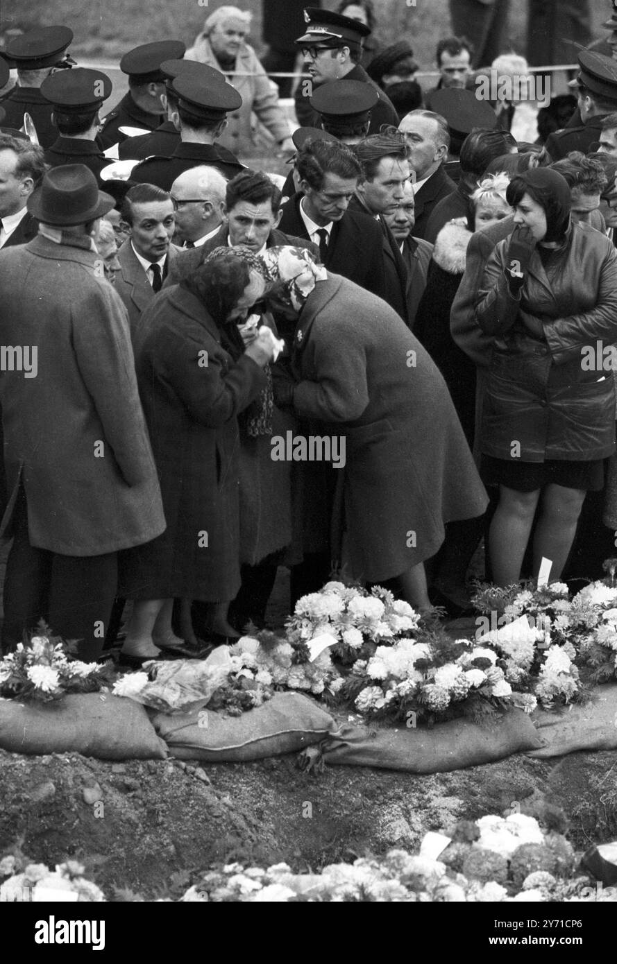 Aberfan disaster 1966 Grief-stricken persons are pictured at the ...