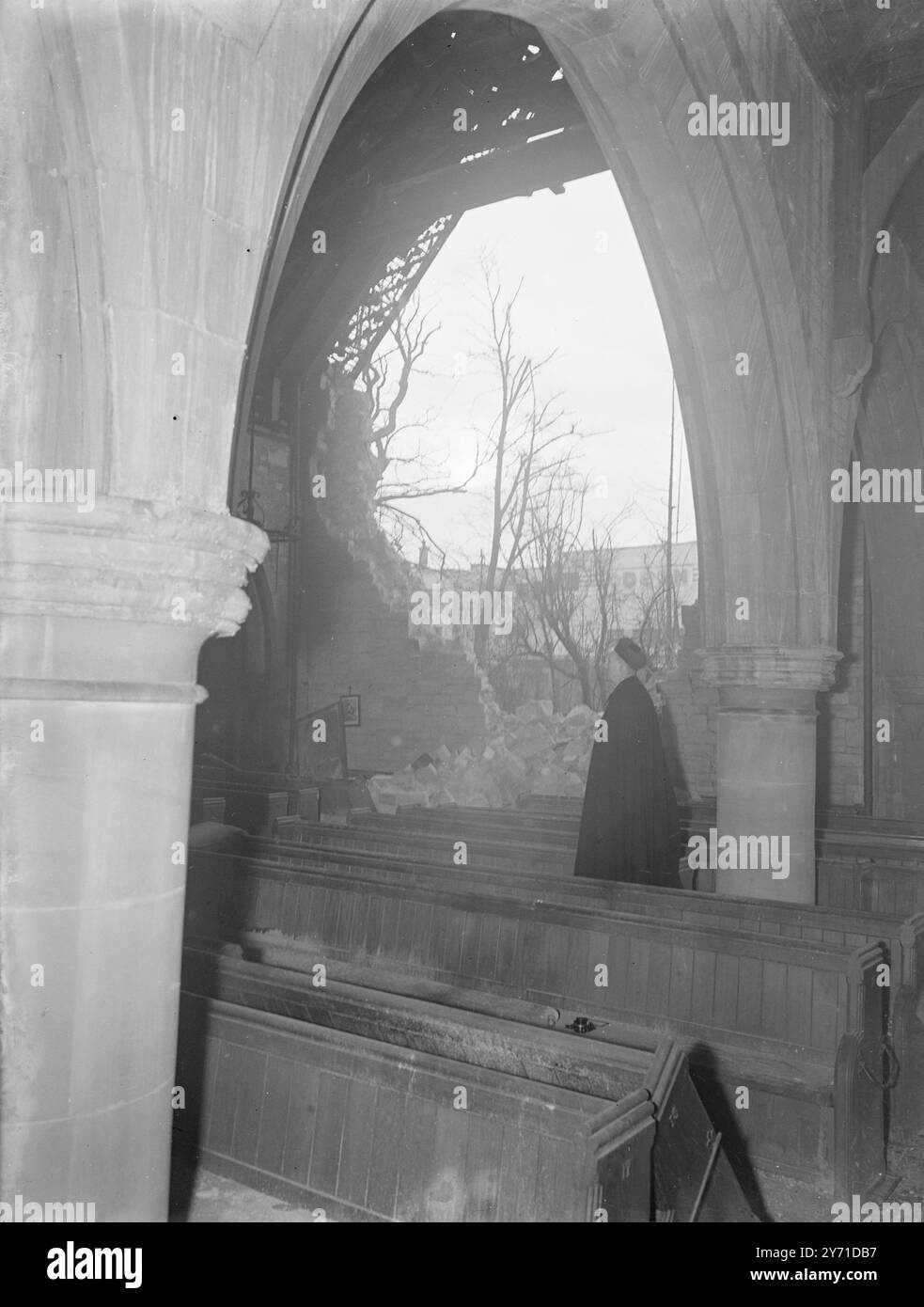 Bombed church 1940 hi-res stock photography and images - Alamy