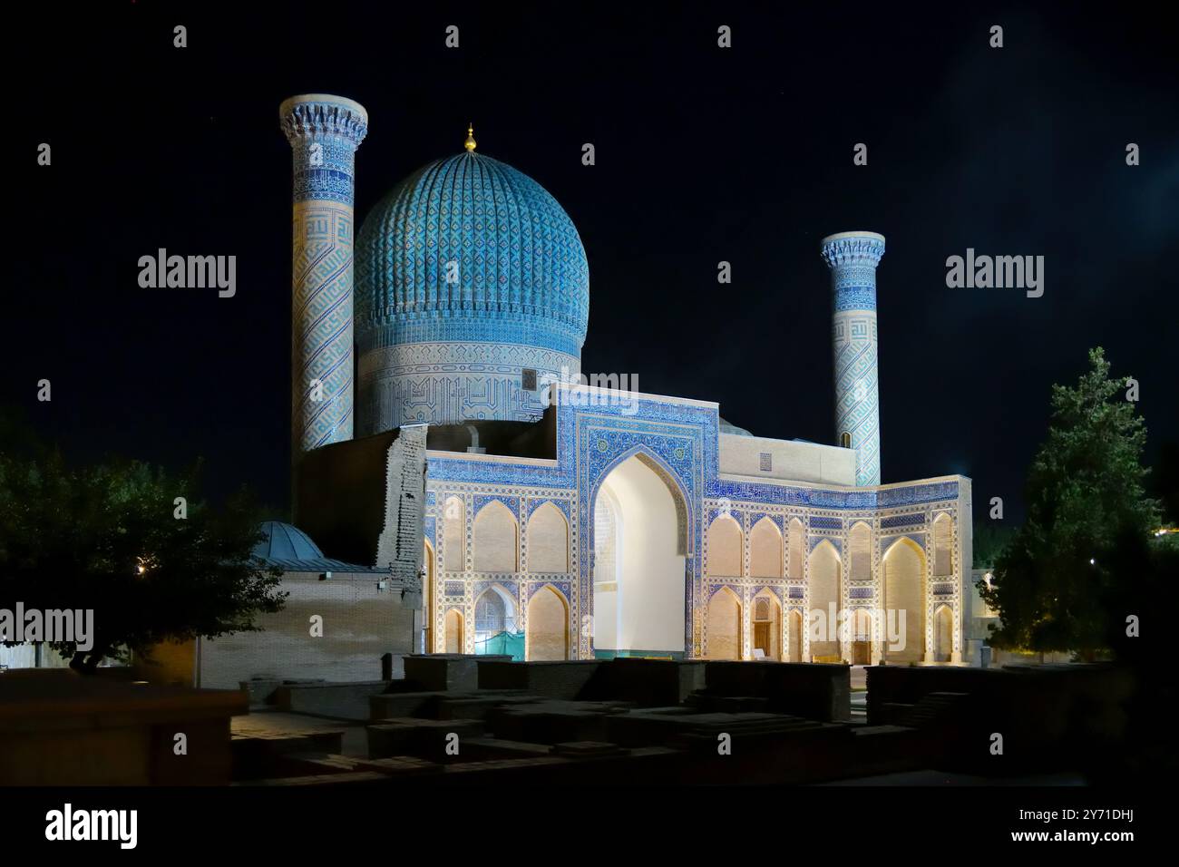 Samarkand, Uzbekistan - Sept 10, 2024: The mausoleum of Amir Timur Gur ...