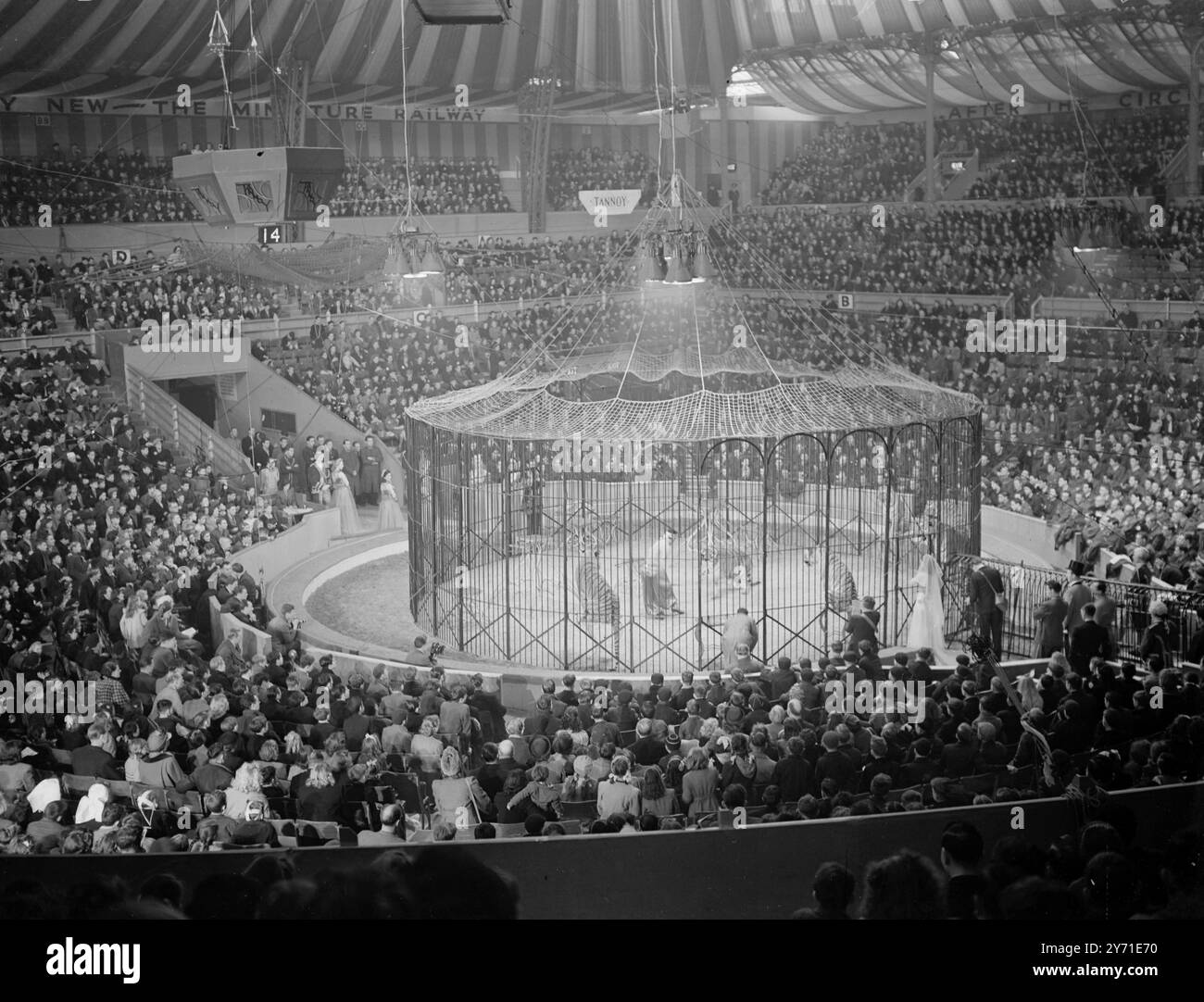 CIRCUS REHEARSAL IS FREE SHOW FOR THE CHILDRENA critical audience ...