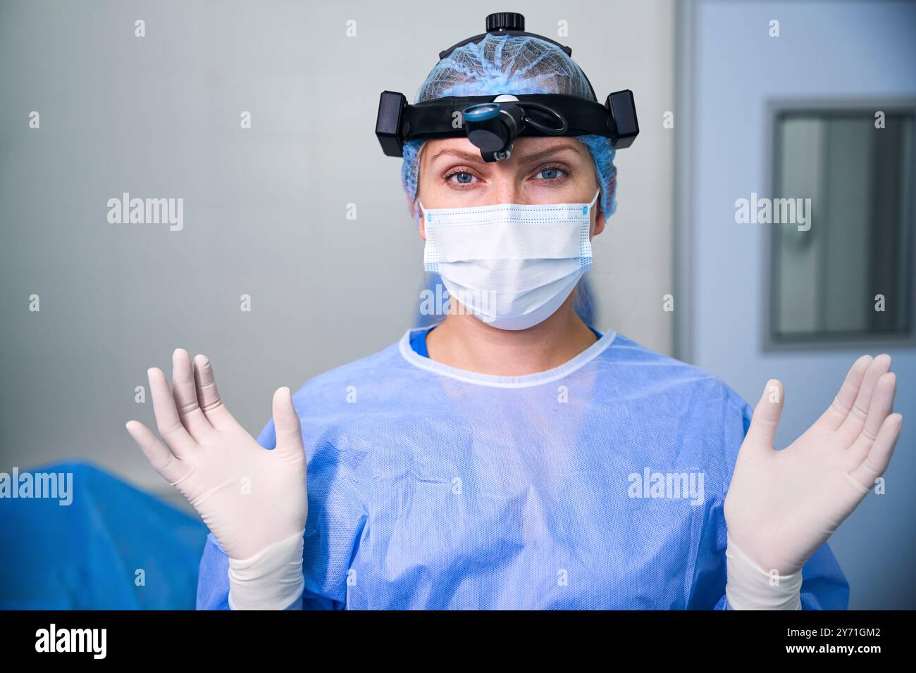 Female surgeon is ready to perform the operation Stock Photo - Alamy
