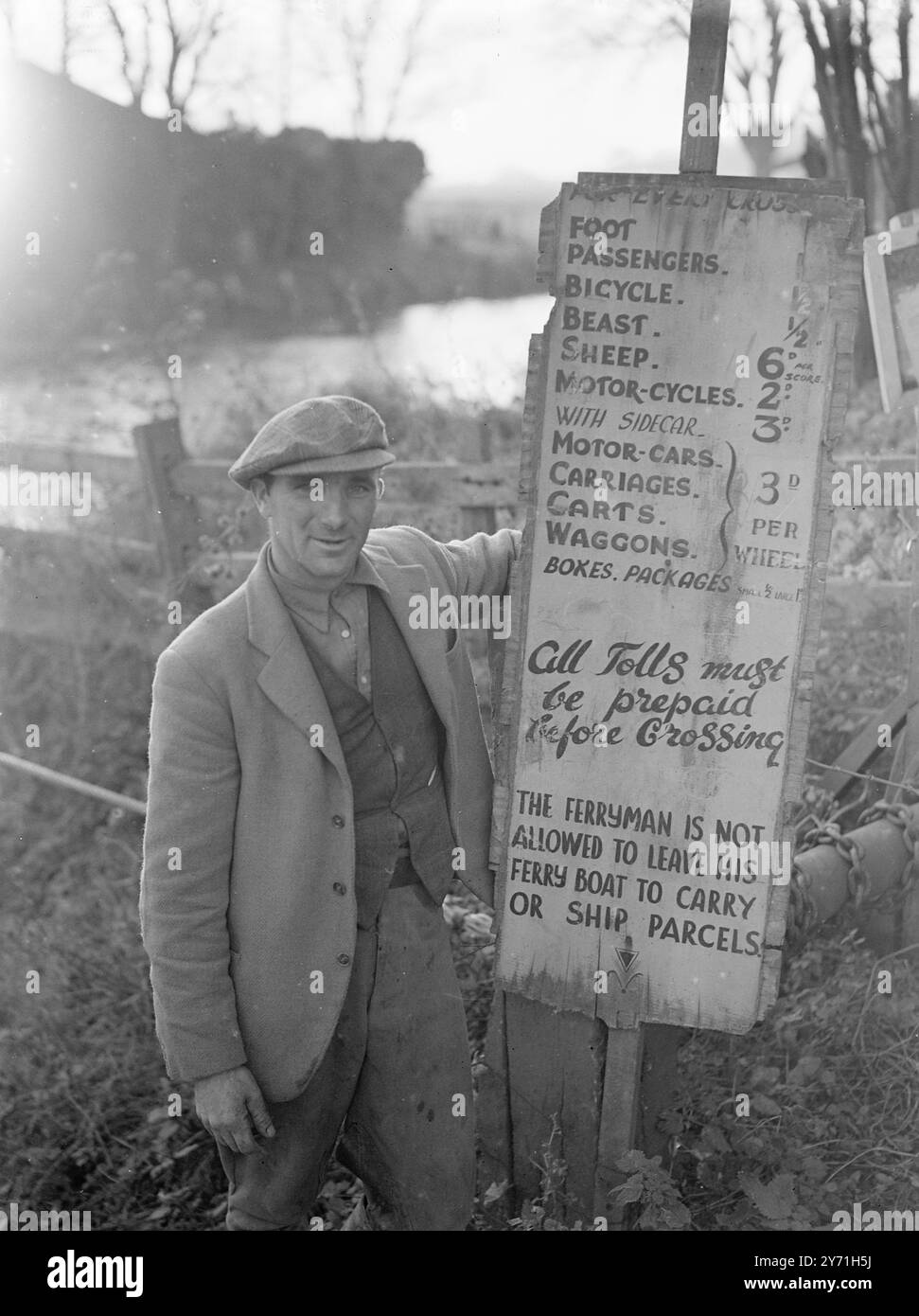 Ww2 ferry hi-res stock photography and images - Alamy