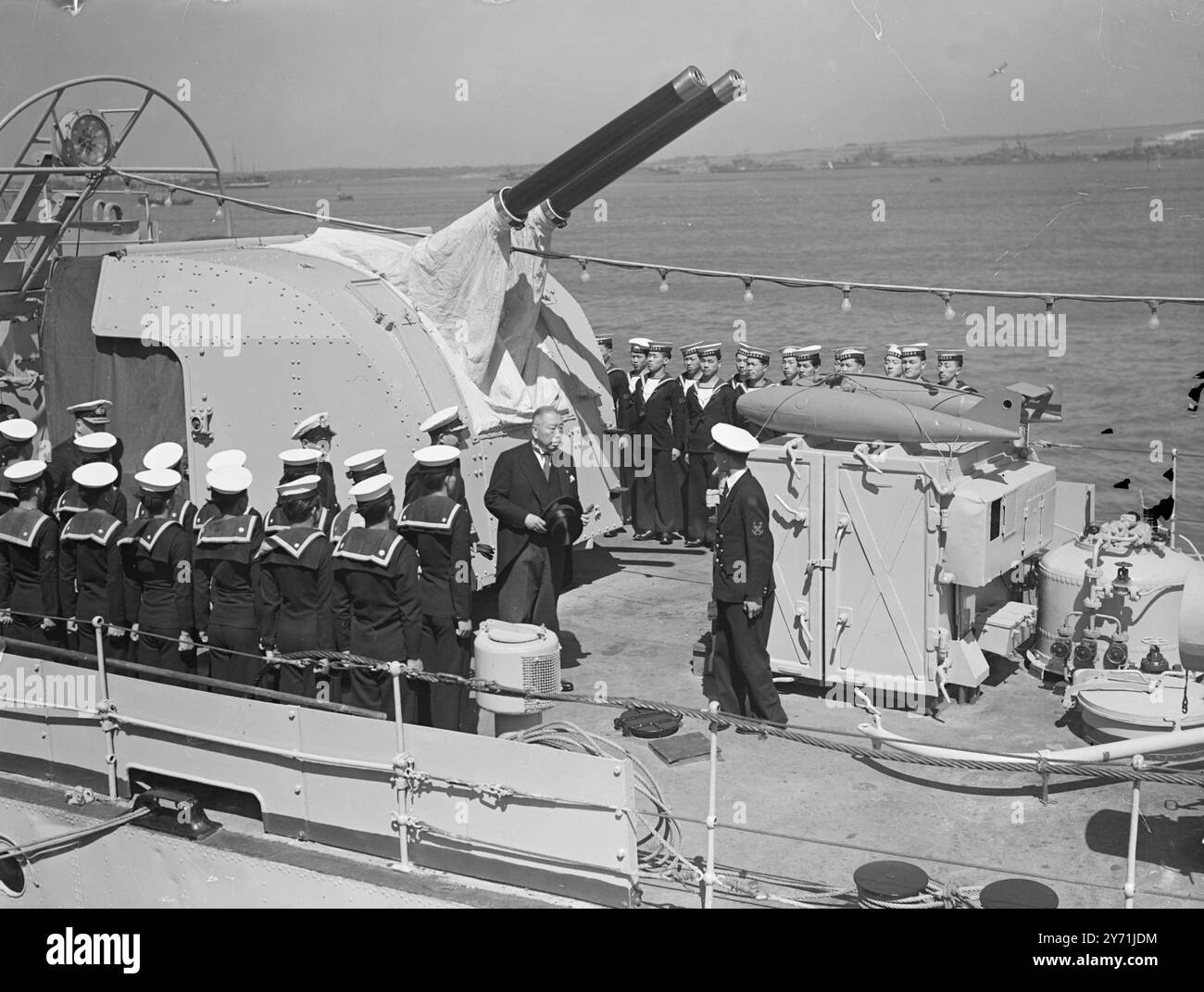 BRITISH SHIPS GO TO - - CHINESE NAVY - - - - An impressive ceremony ...