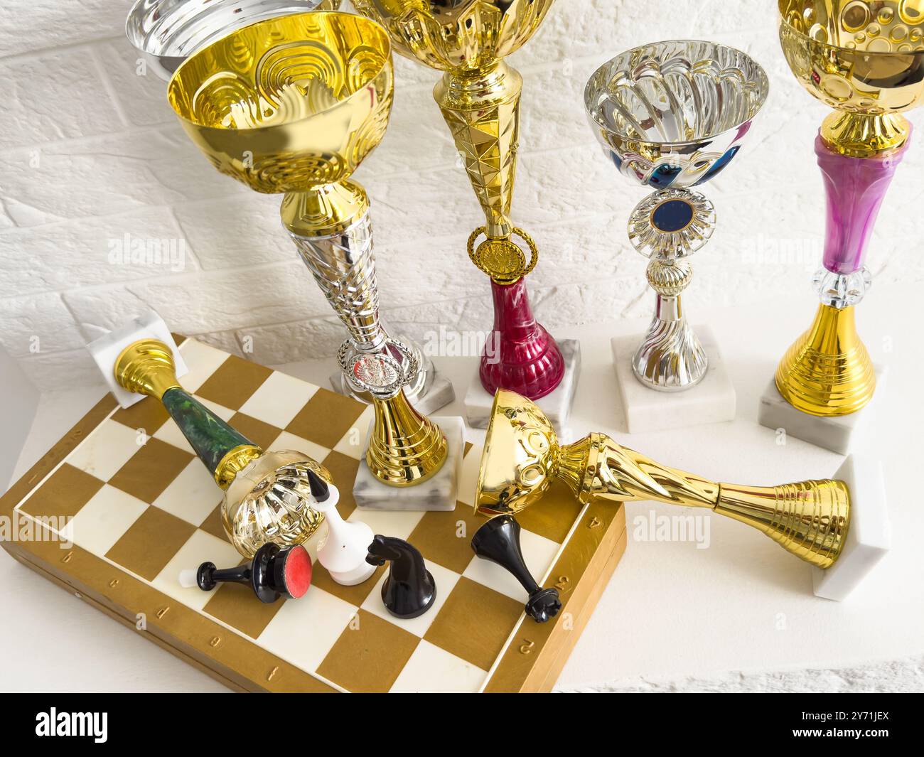 Chess trophies hi-res stock photography and images - Alamy