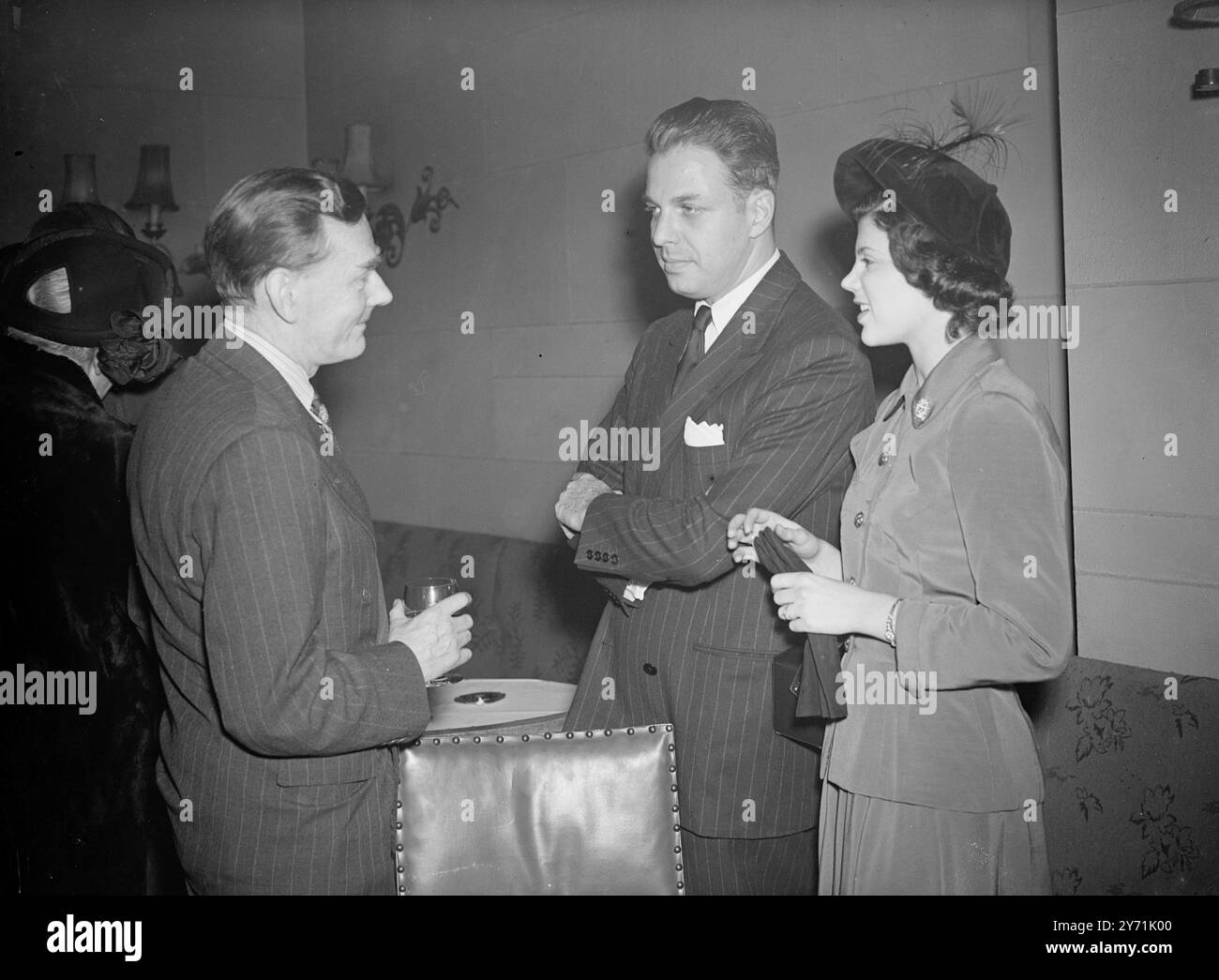 18 november 1948 Black and White Stock Photos & Images - Alamy