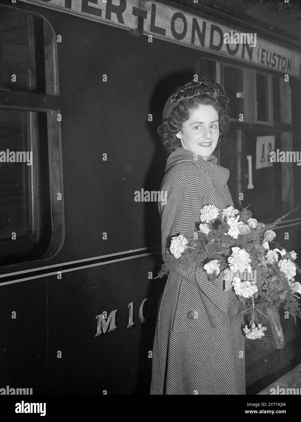 ' QUEEN ' FROM LANCASHIRE ON LONDON VIVIST Nineteen-year-old KATHLEEN ...
