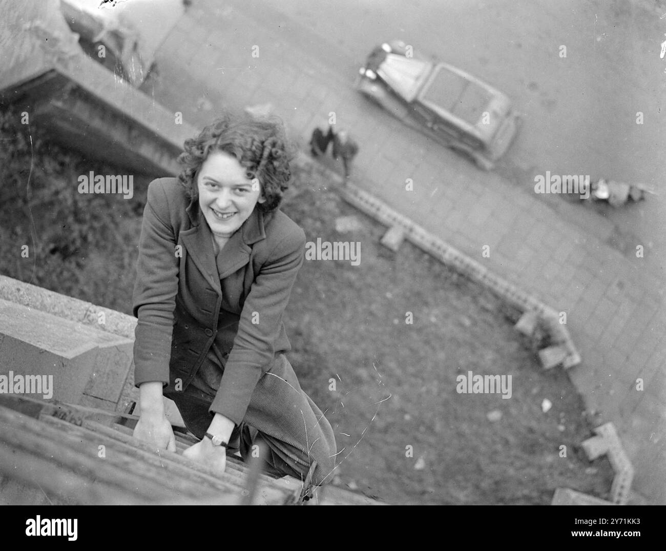Miss NOREEN DAWSON , aged 21 , of Clutton , Bristol, a shorthand typist ...
