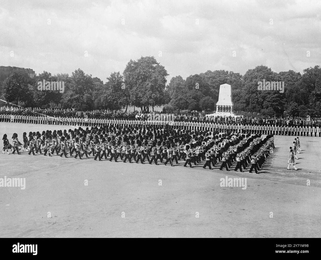 FULL DRESS REHEARSAL TROOPING OF THE COLOUR The Guards , dressed in ...
