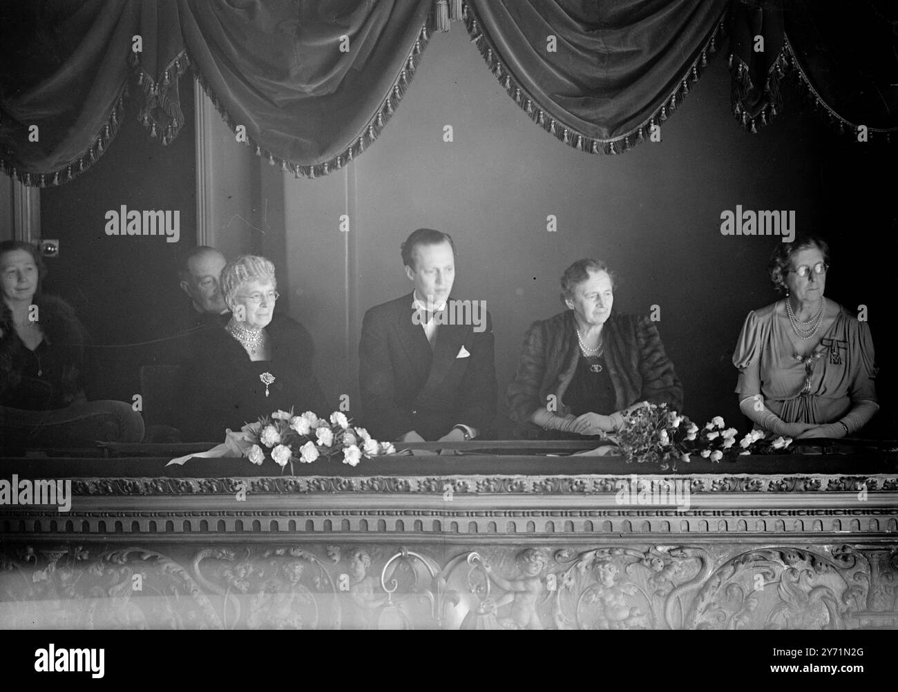 Street flower box Black and White Stock Photos & Images - Alamy